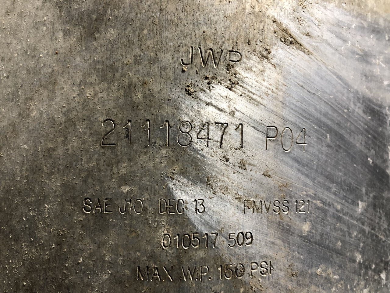 21118471 | Mack CXU613 Air Tank for Sale