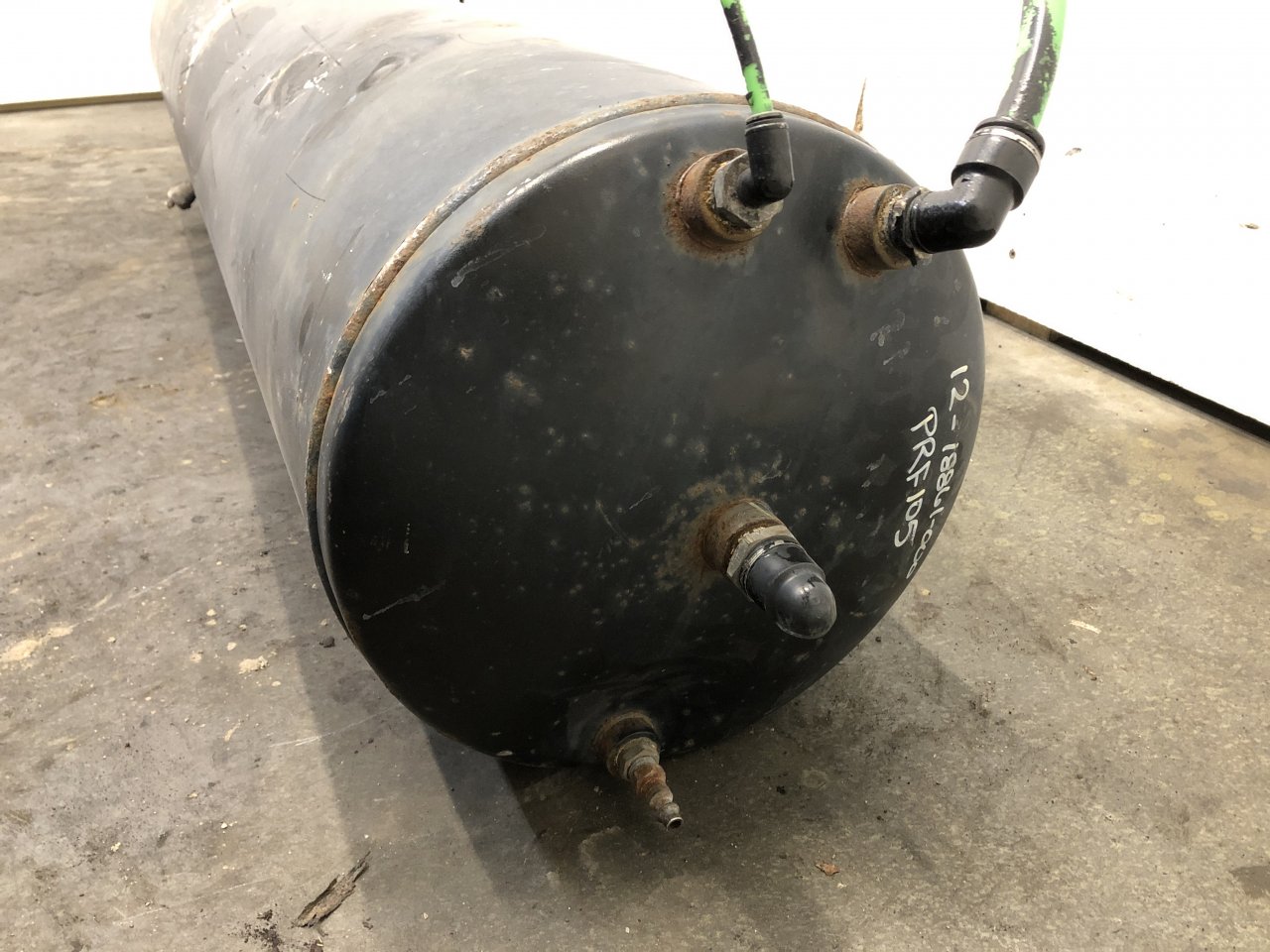 12-18861-000 | Freightliner M2 112 Air Tank for Sale