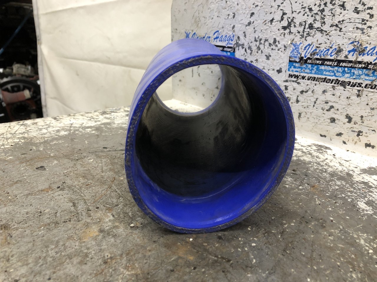 01-34718-000 | Freightliner CASCADIA Air Transfer Tube for Sale