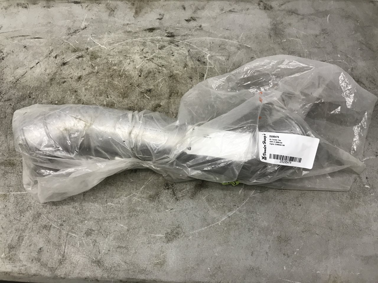 01-33255-000 | Cummins ISM Air Transfer Tube for Sale