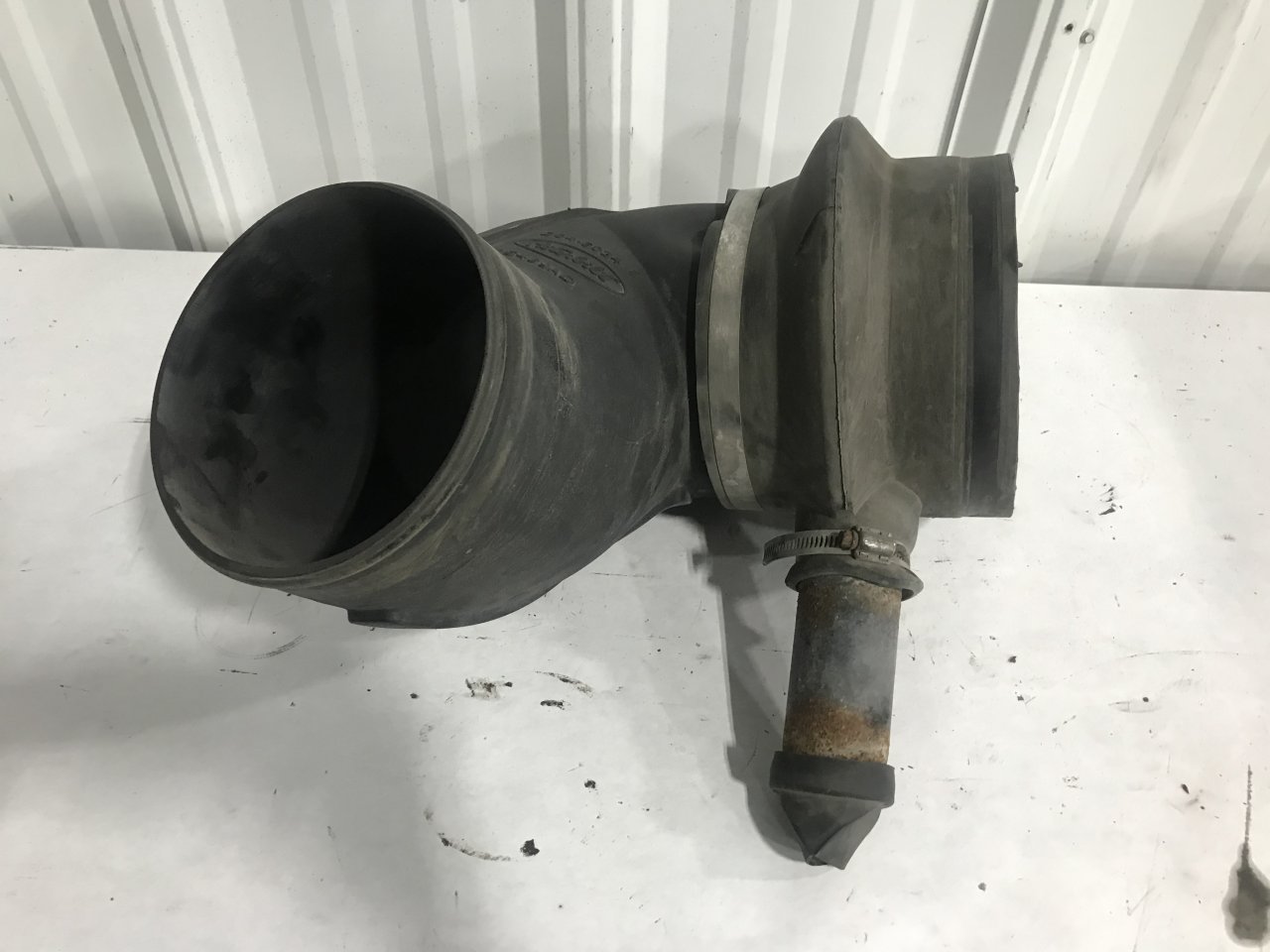 D04-6034 | Peterbilt 367 Air Transfer Tube for Sale