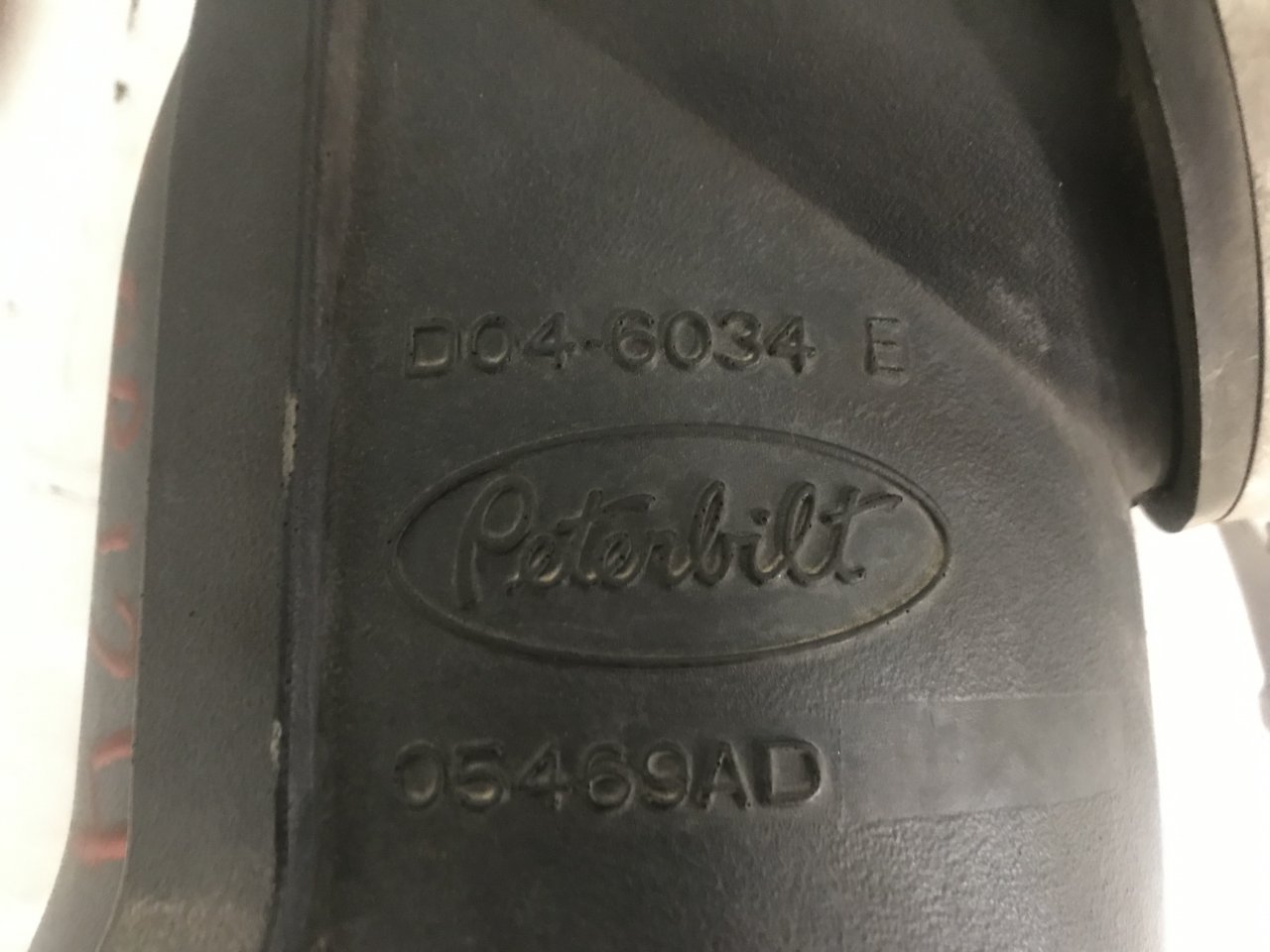D04-6034 | Peterbilt 367 Air Transfer Tube for Sale