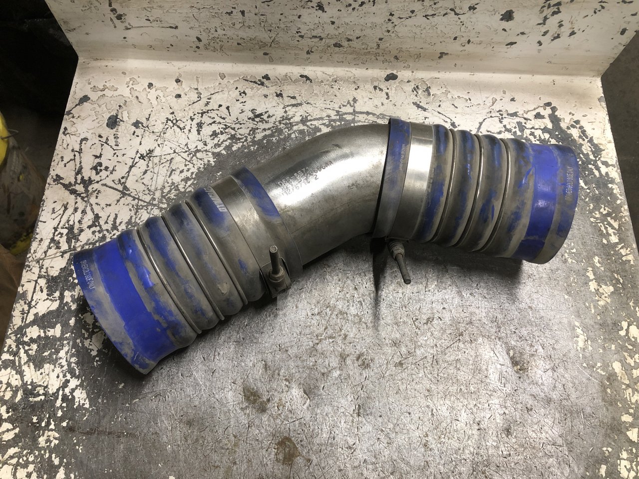 D66-6571 | Kenworth T680 Air Transfer Tube for Sale