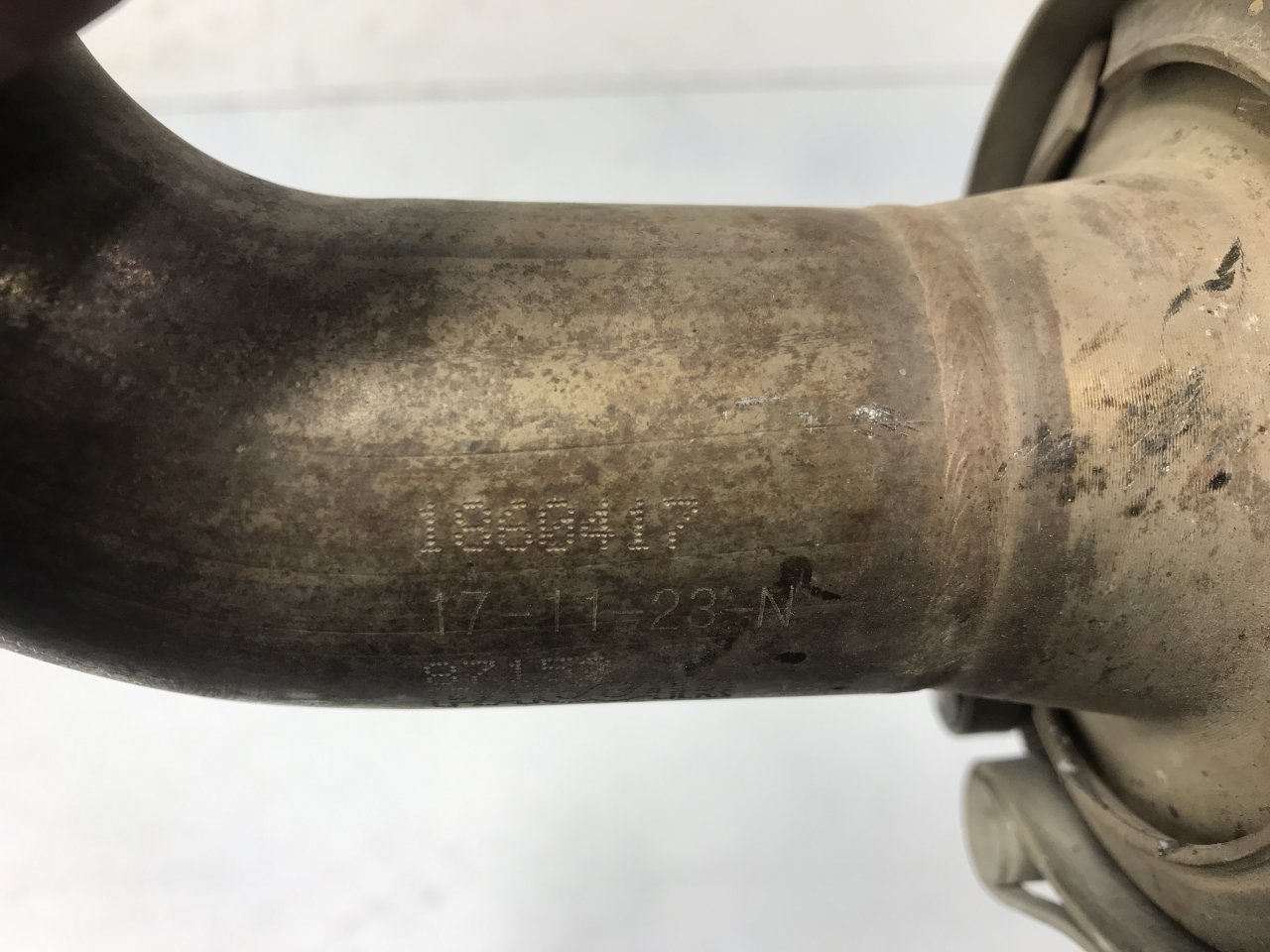 1860417 | Peterbilt 379 Air Transfer Tube for Sale