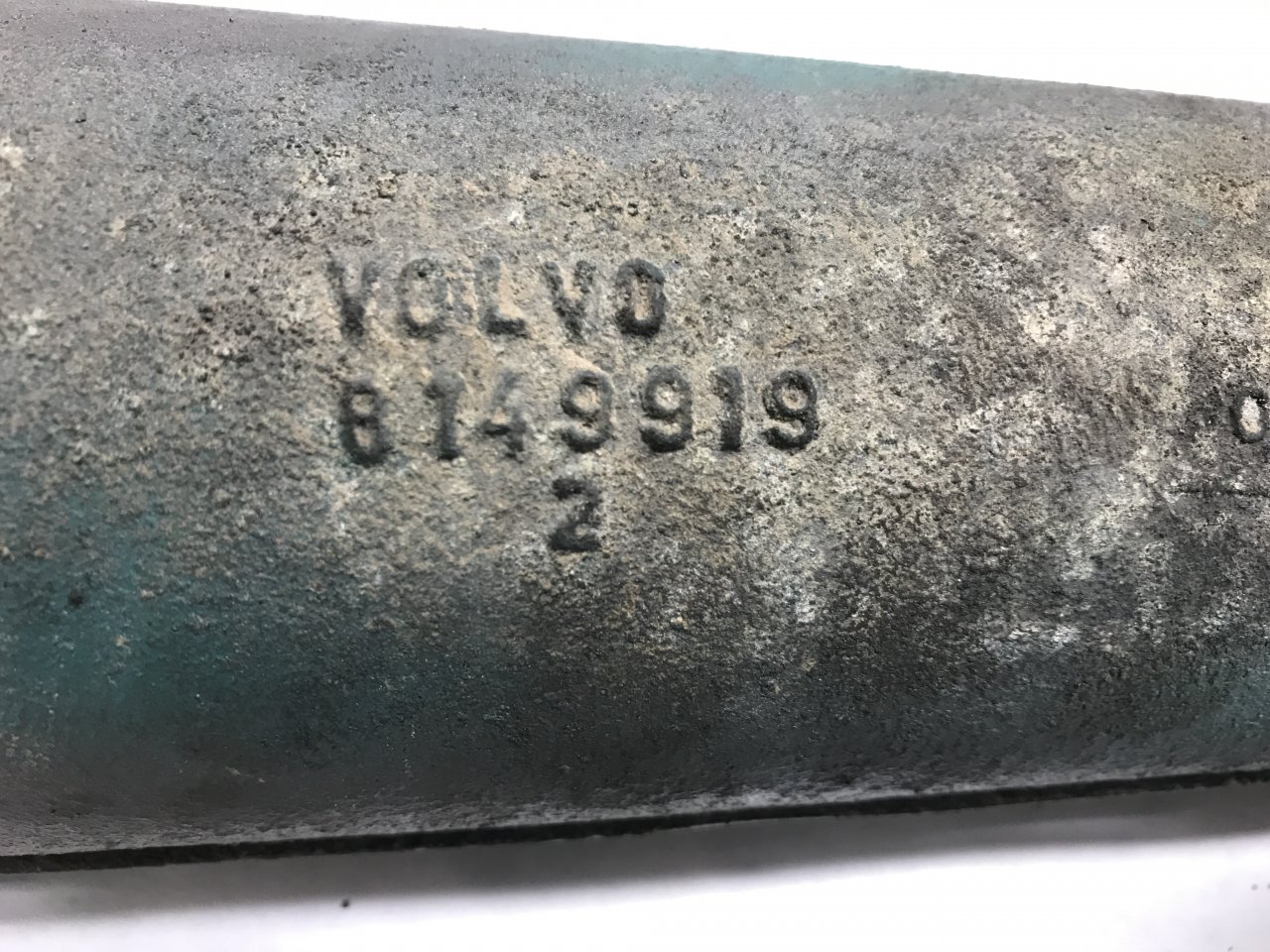 8149919 | Volvo VNL Air Transfer Tube for Sale
