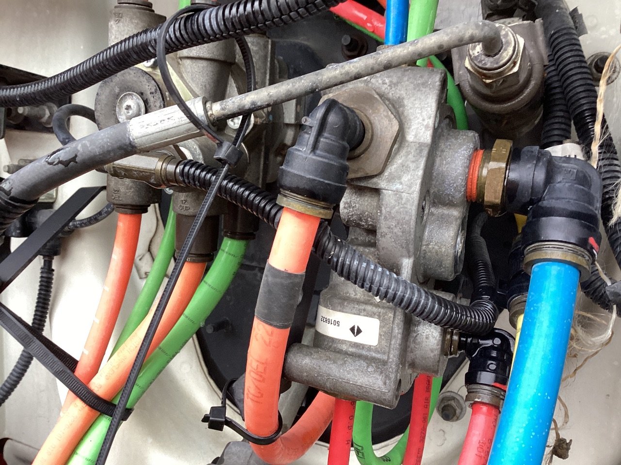 Bendix 802804 Air Valve for Sale