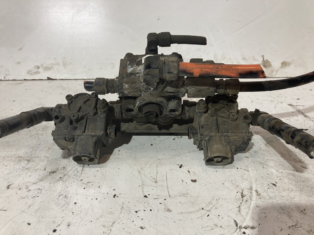 Bendix K070774 Air Valve for Sale