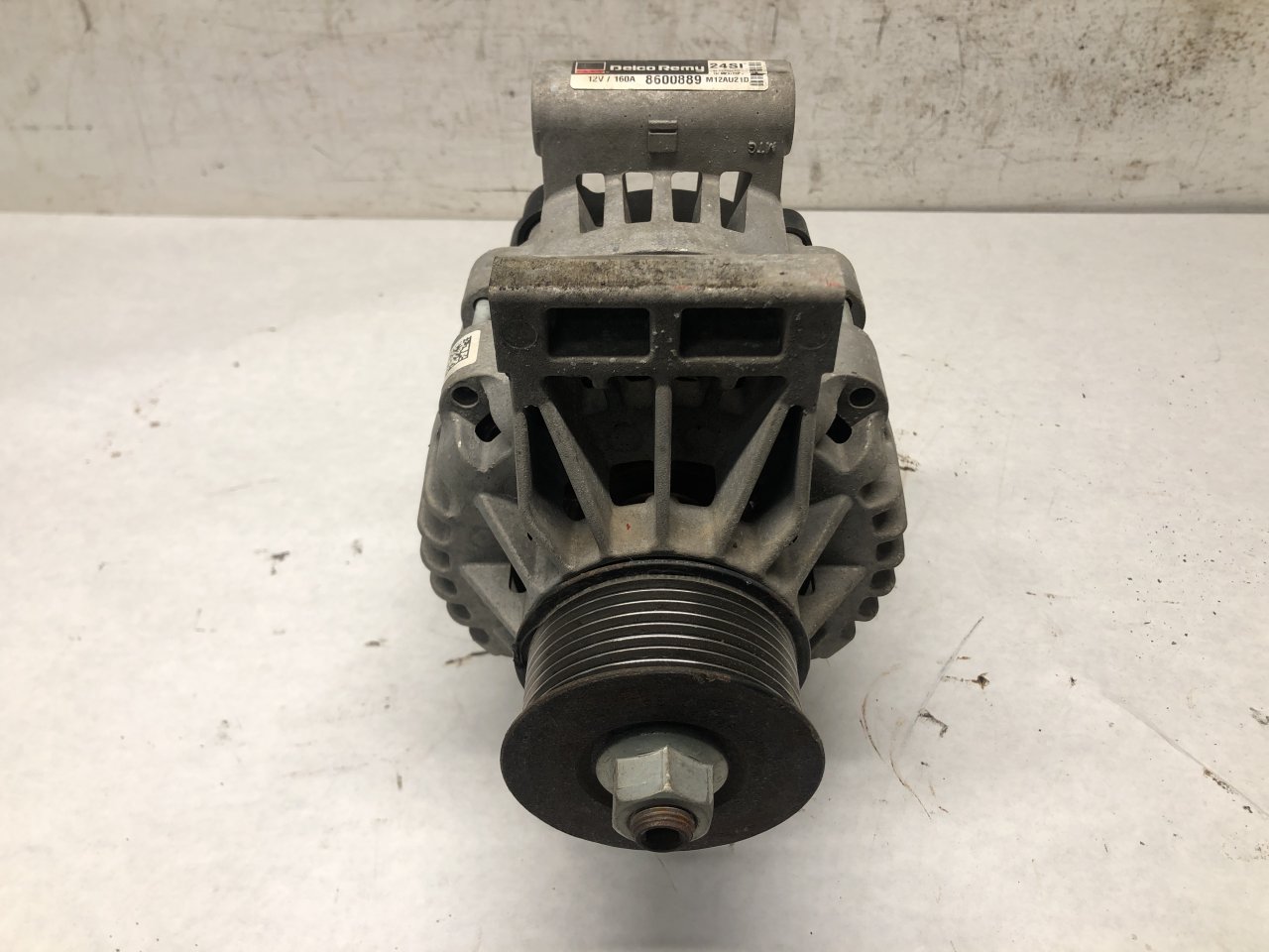 8600889 | Peterbilt 579 Alternator for Sale