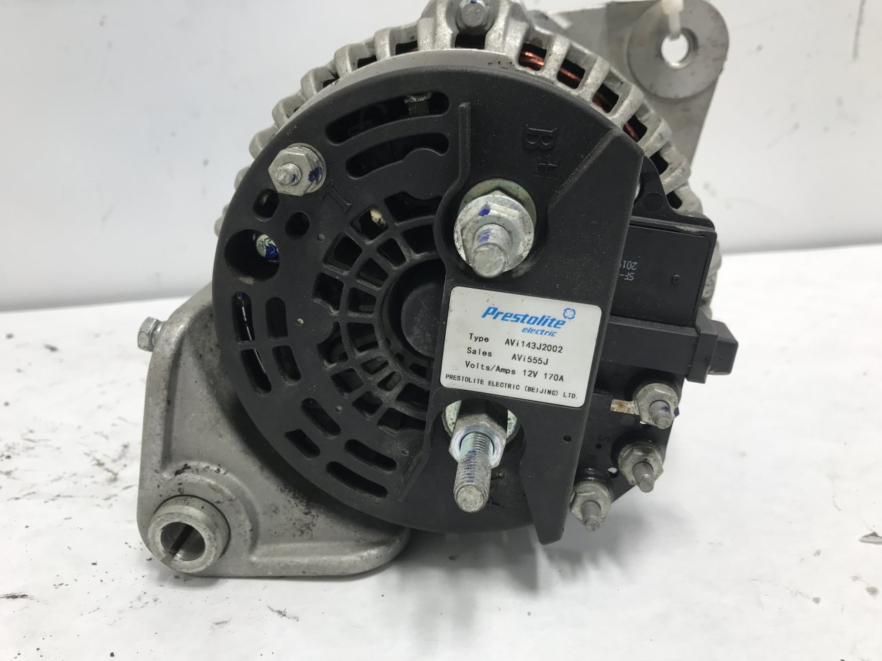 AVI143J2002 | Freightliner FLD120 Alternator for Sale