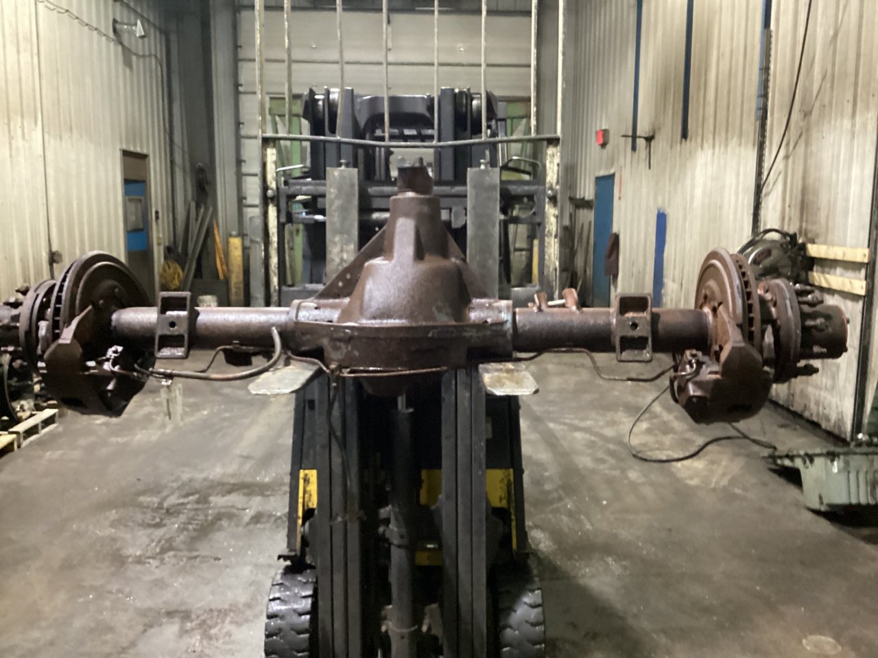 Chevrolet CHEVROLET 3500 PICKUP Axle Assembly for Sale