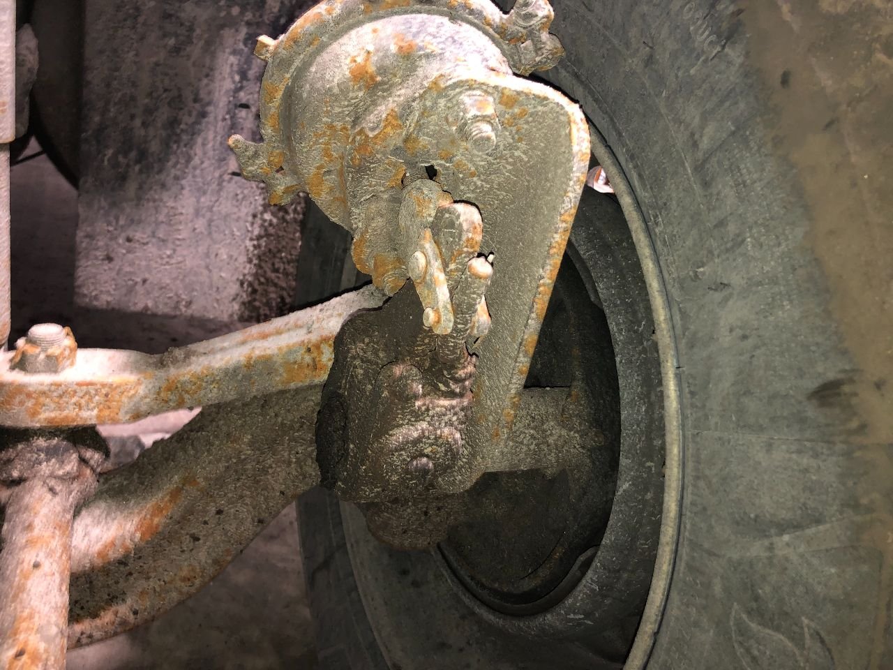 Eaton 823214 Front Axle Assembly for Sale