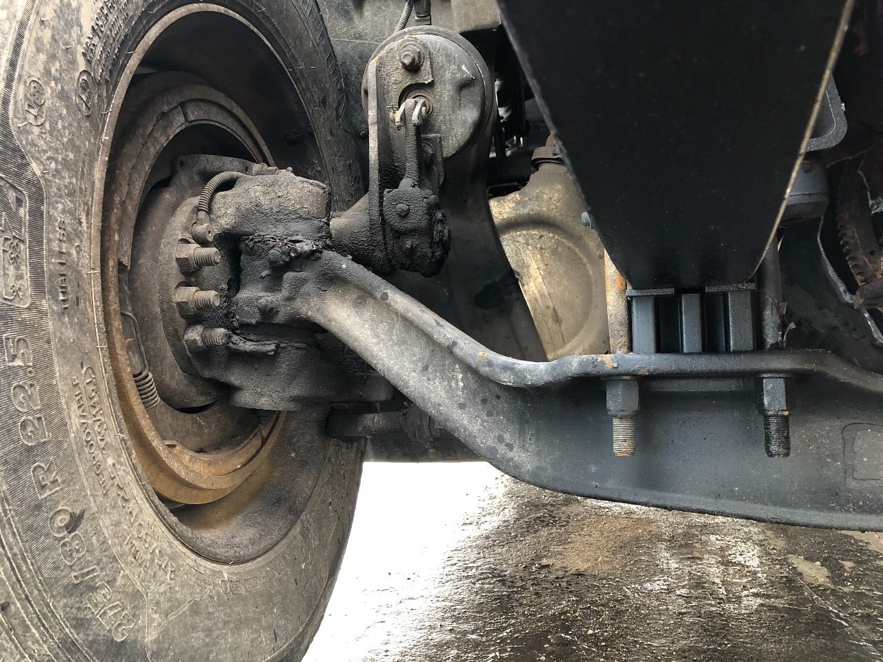 Eaton E-1252IL Front Axle Assembly for Sale