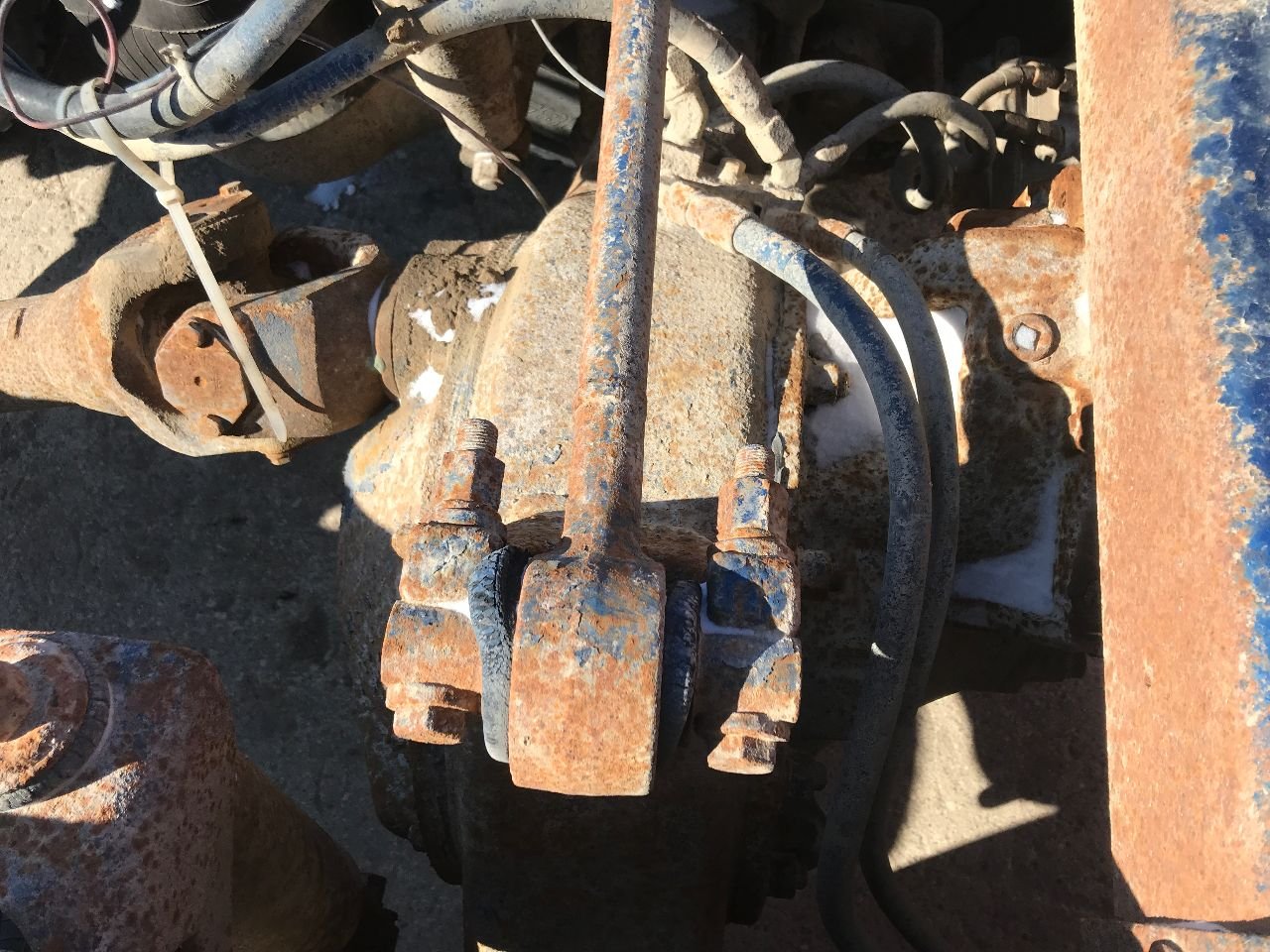 303191 | Eaton DS402 Axle Housing (Front / Rear) for Sale