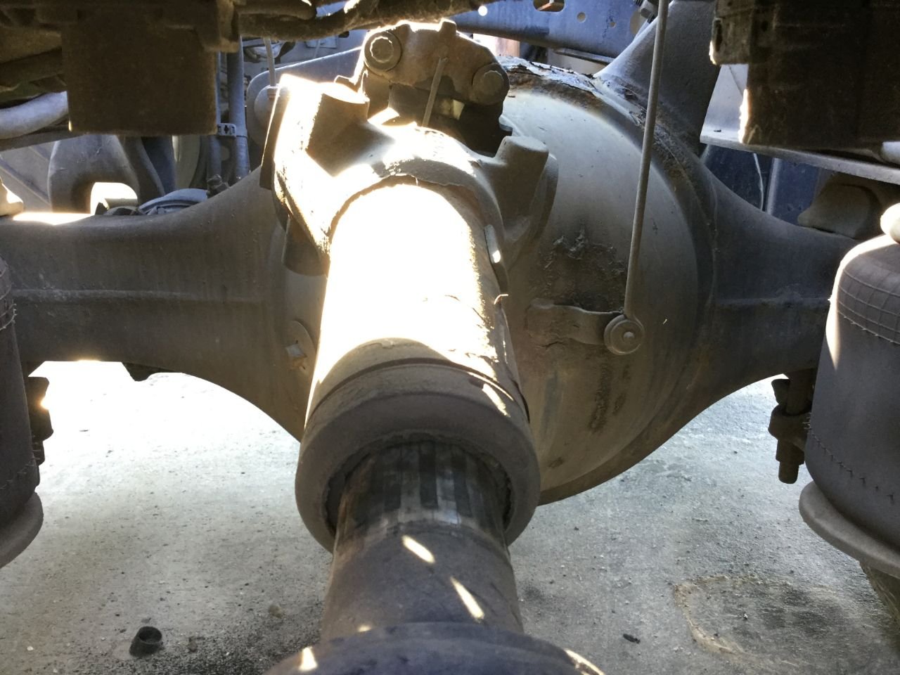 DRH10703086 | Meritor RD20145 Axle Housing for Sale