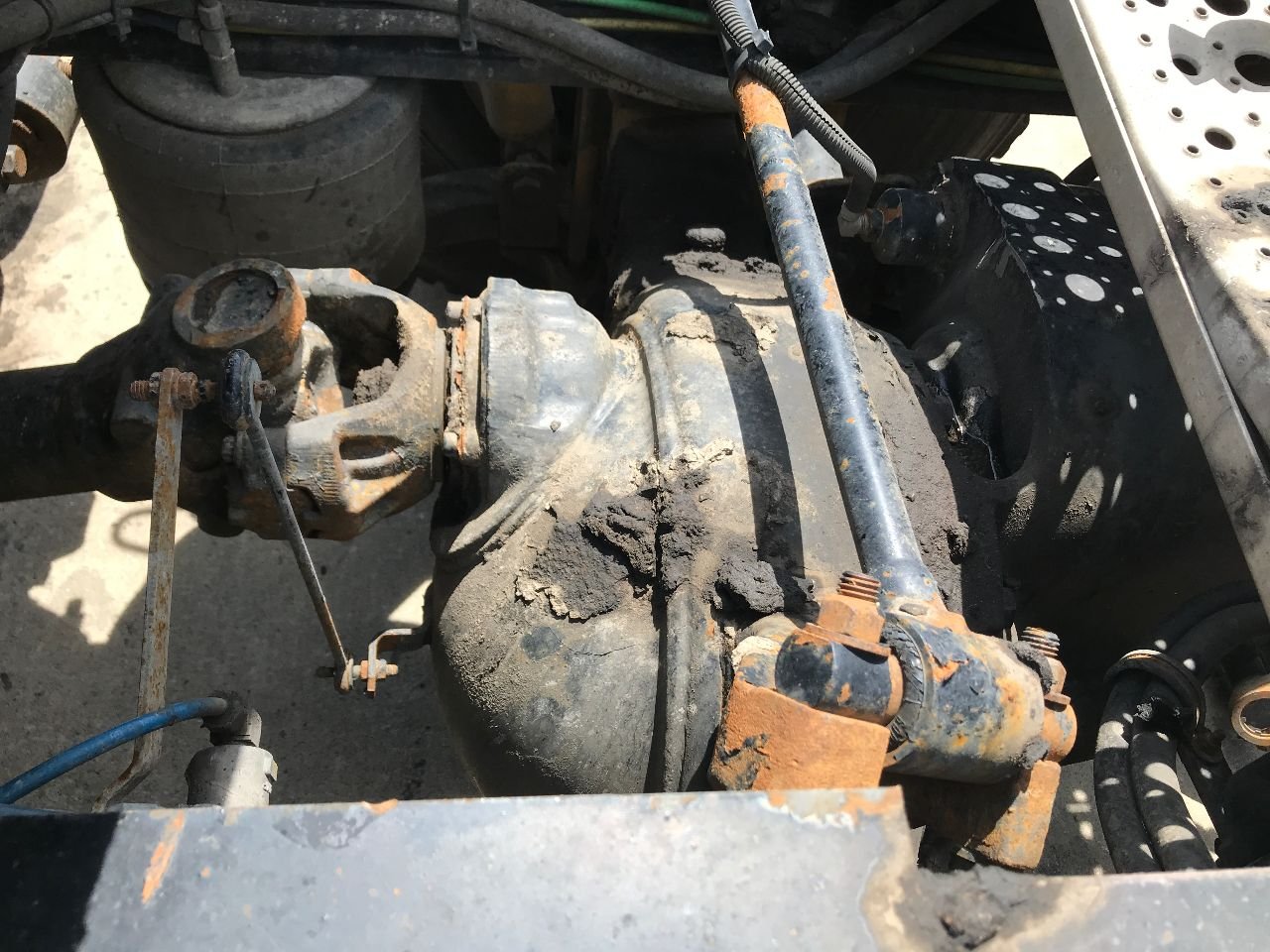 AVH04043989 | Meritor RD20145 Axle Housing for Sale