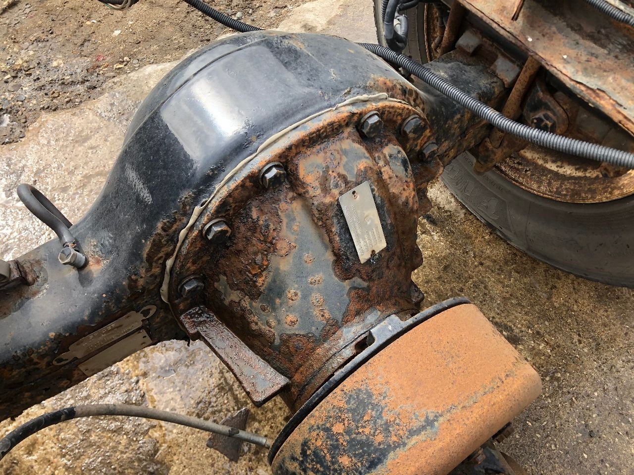 320110 | Eaton 19060S Axle Housing (Rear) for Sale