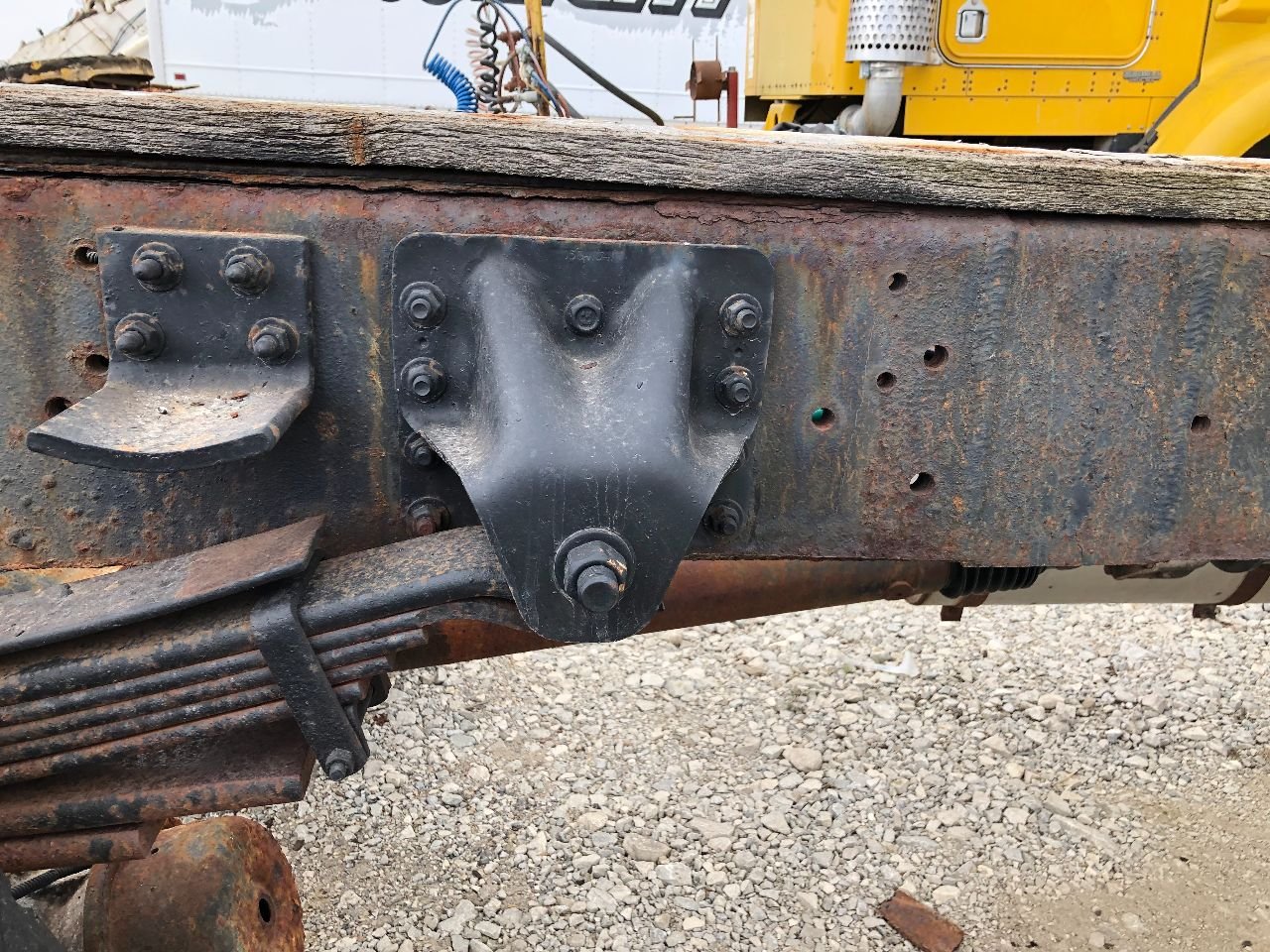 321200 | Eaton 21060T Axle Housing (Rear) for Sale