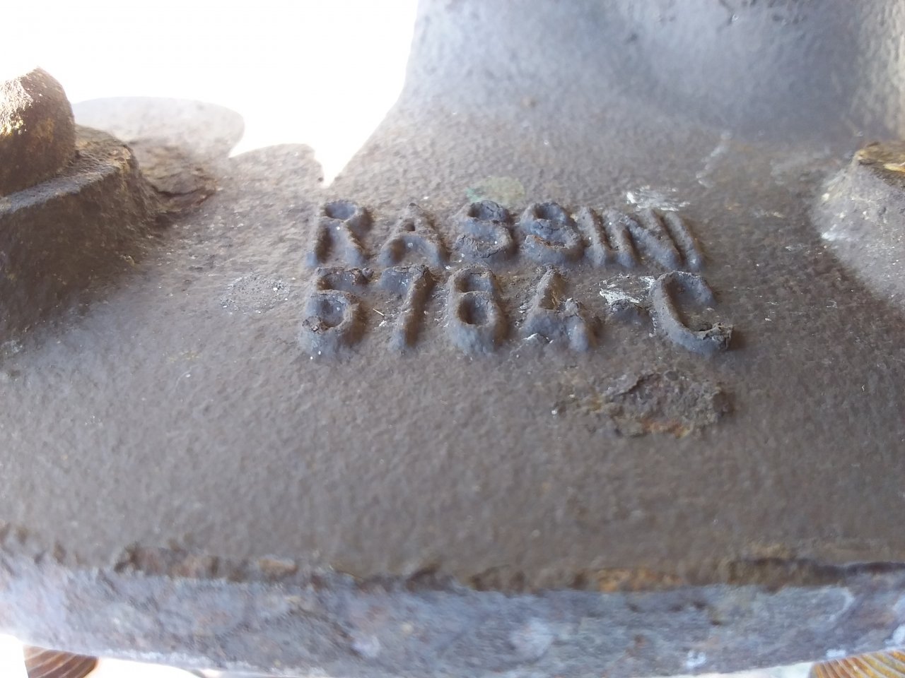 Chevrolet C4500 Hub for Sale