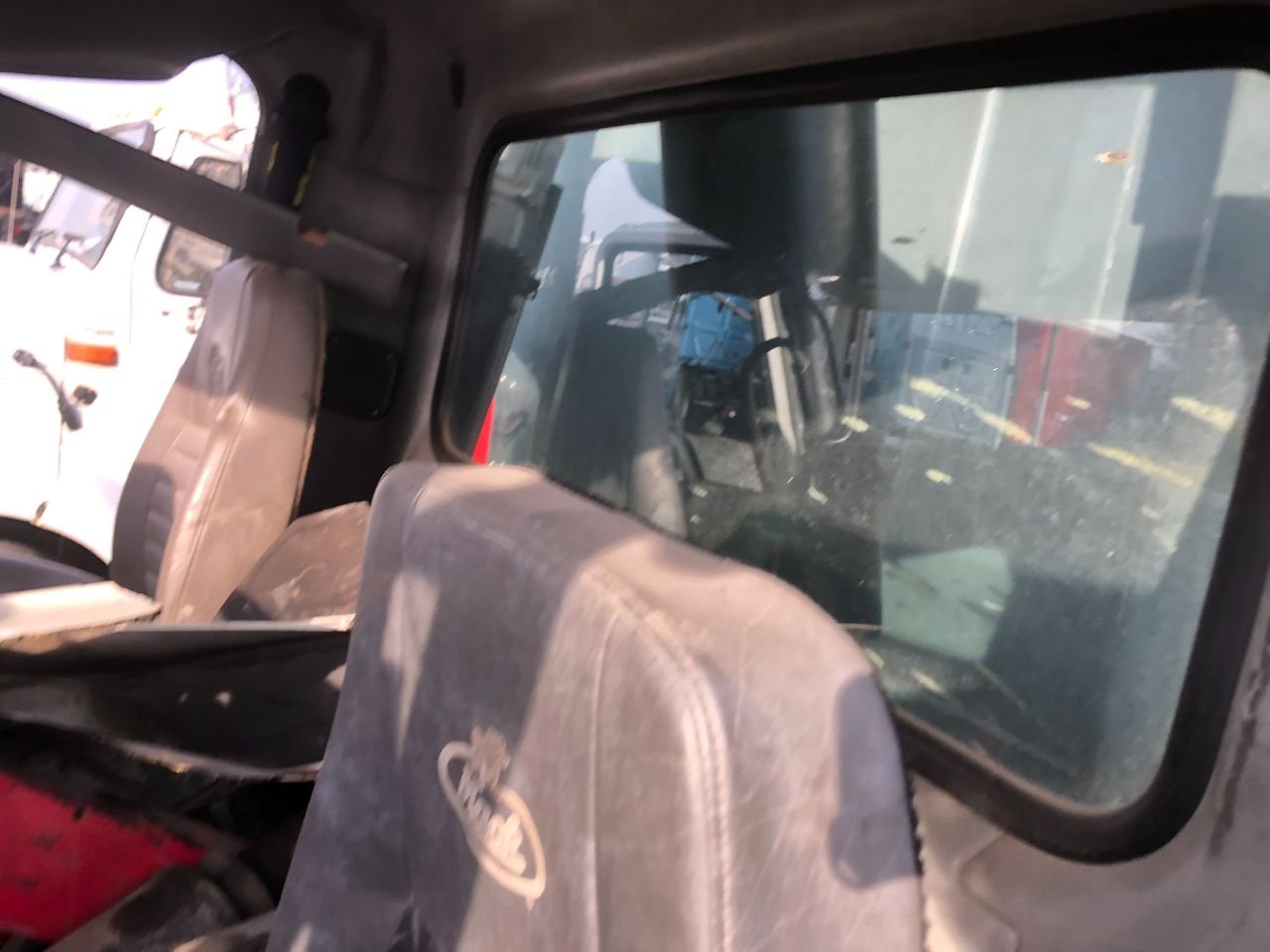 Mack GU713 Back Glass for Sale