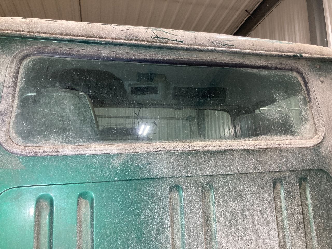 International S2600 Back Glass for Sale
