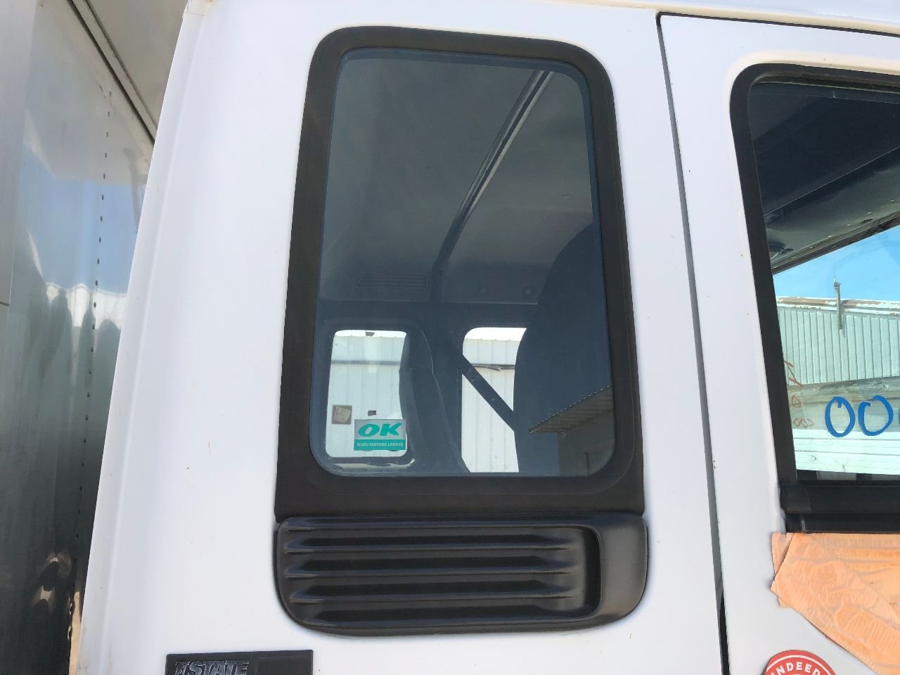 GMC T5500 Back Glass for Sale