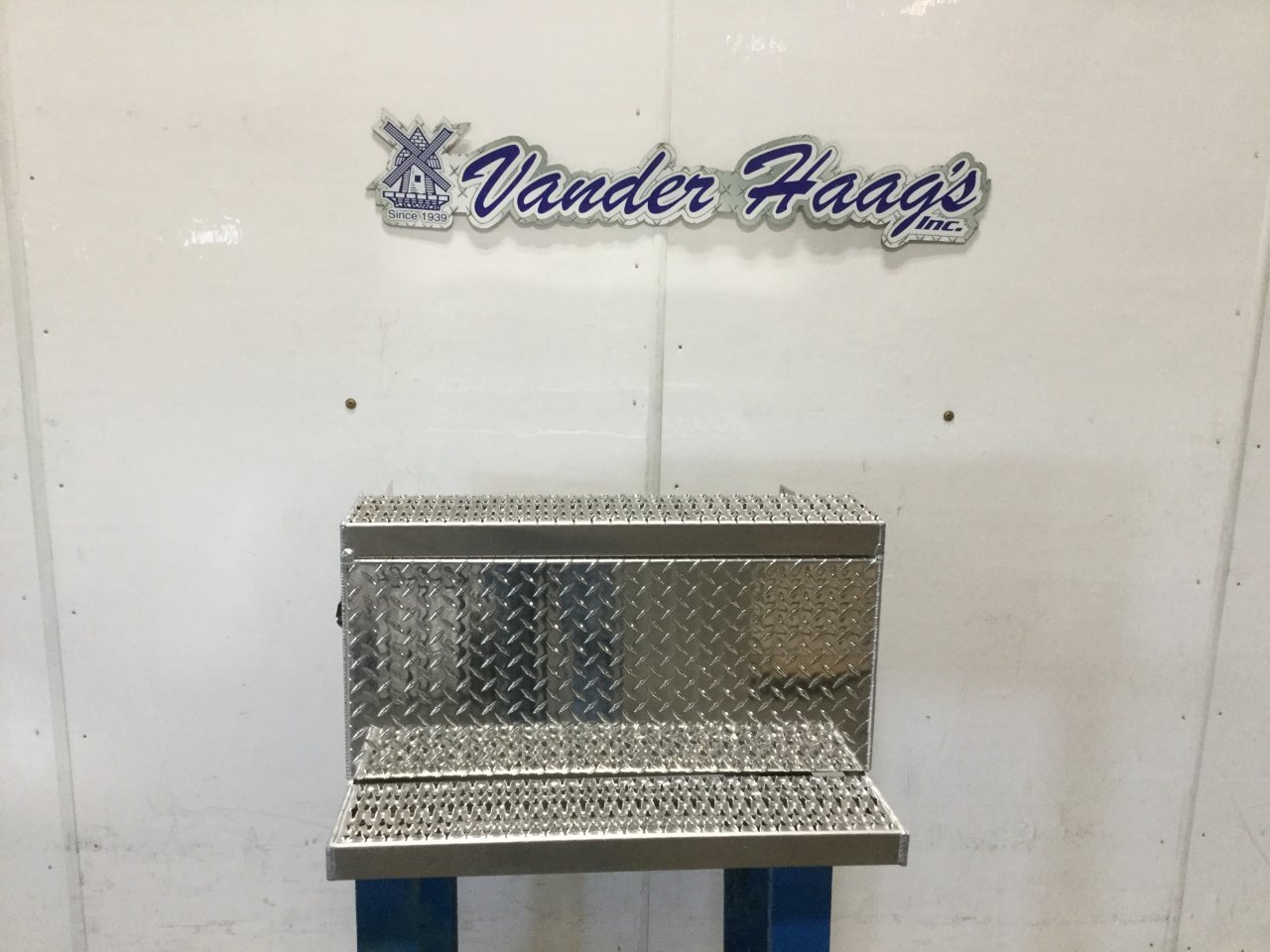 Peterbilt 378 Battery Box for Sale