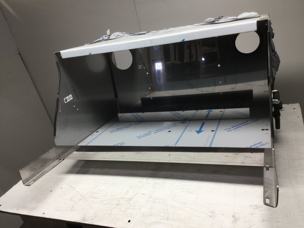 01-050142 | Peterbilt 389 Battery Box for Sale