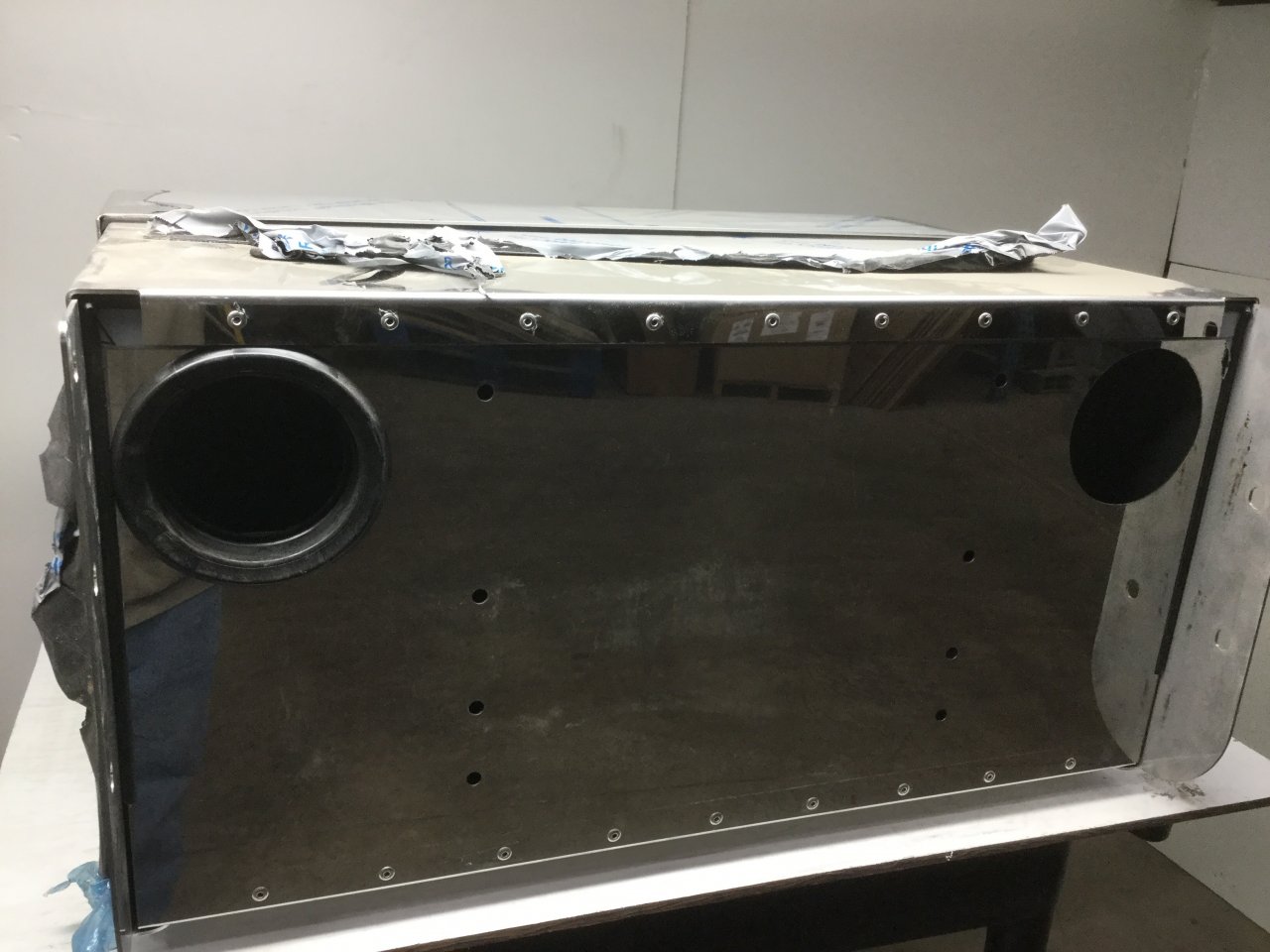 01-050142 | Peterbilt 389 Battery Box for Sale