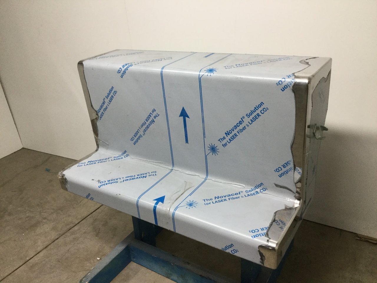 01-050142 | Peterbilt 389 Battery Box for Sale