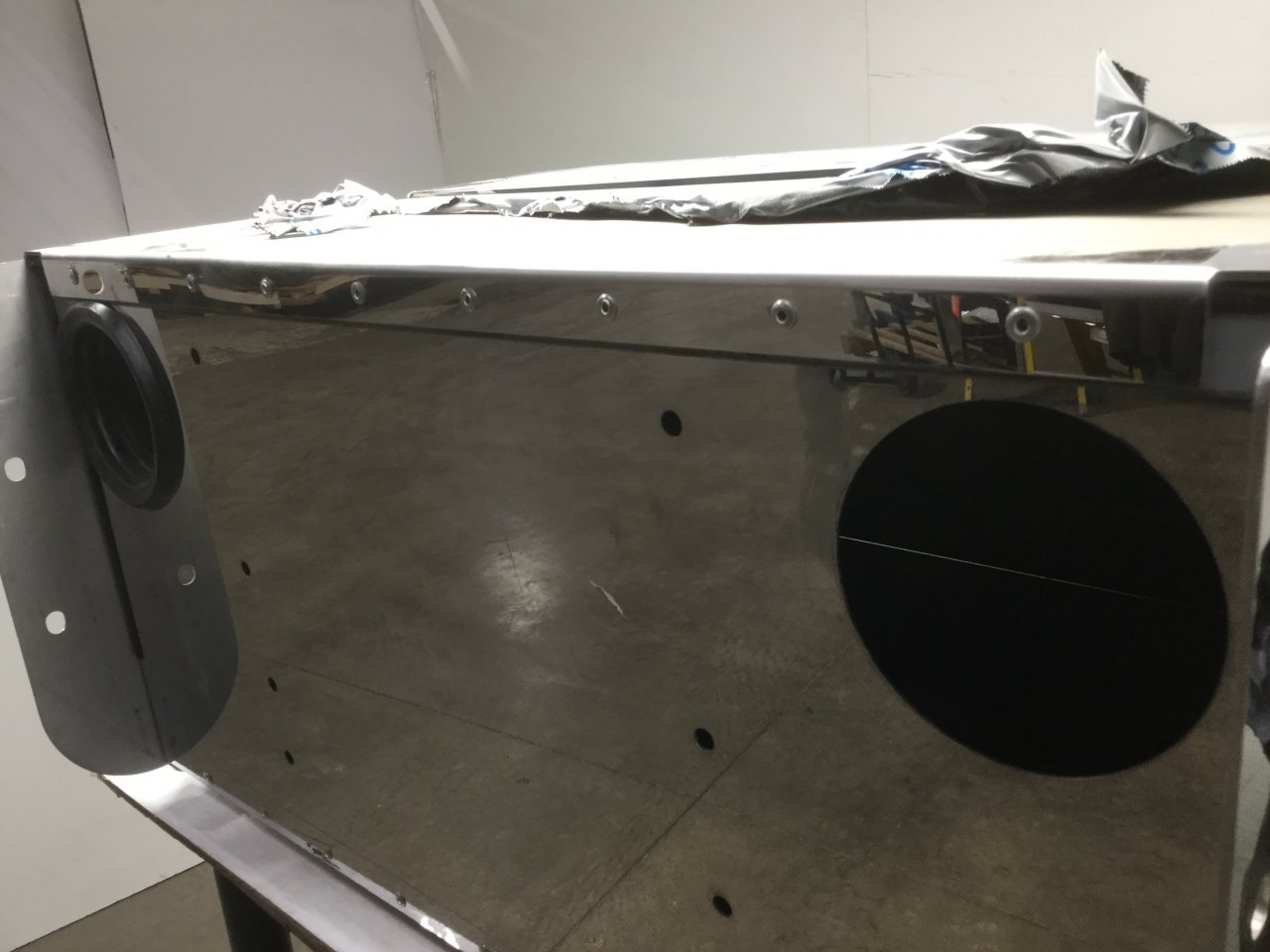 01-050142 | Peterbilt 389 Battery Box for Sale