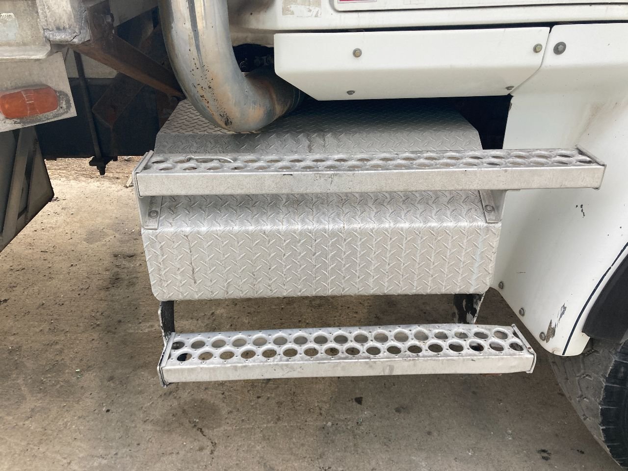 Western Star Trucks 5800 Battery Box for Sale