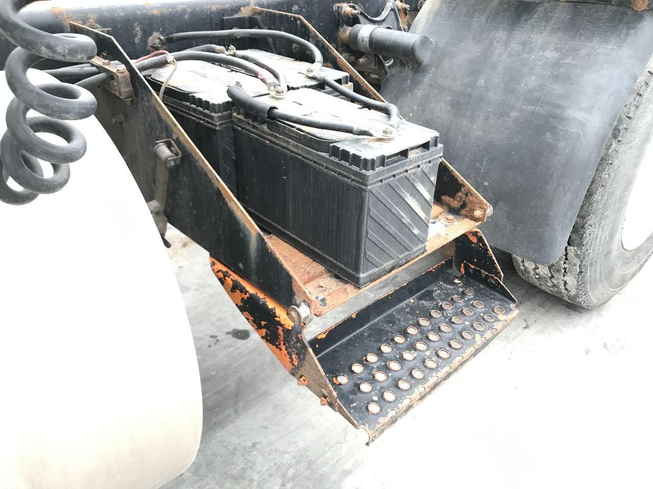 International 9100 Battery Box for Sale