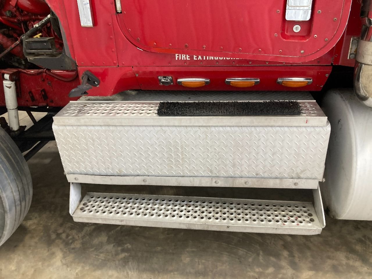 International 9900 Battery Box for Sale