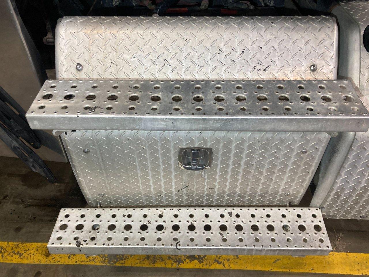 Freightliner CORONADO Battery Box Cover for Sale