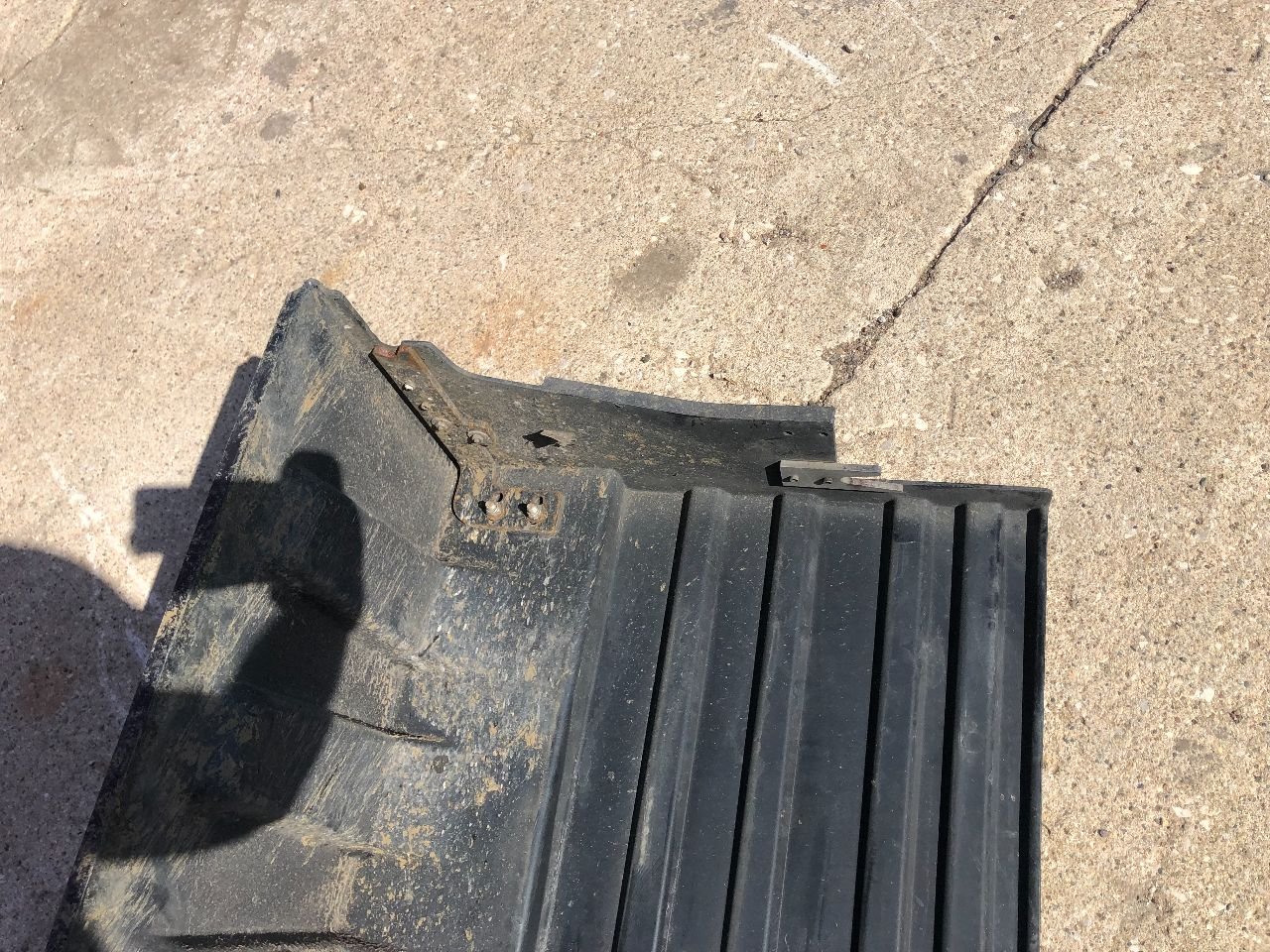 3999393C4 | International LT Battery Box Cover for Sale