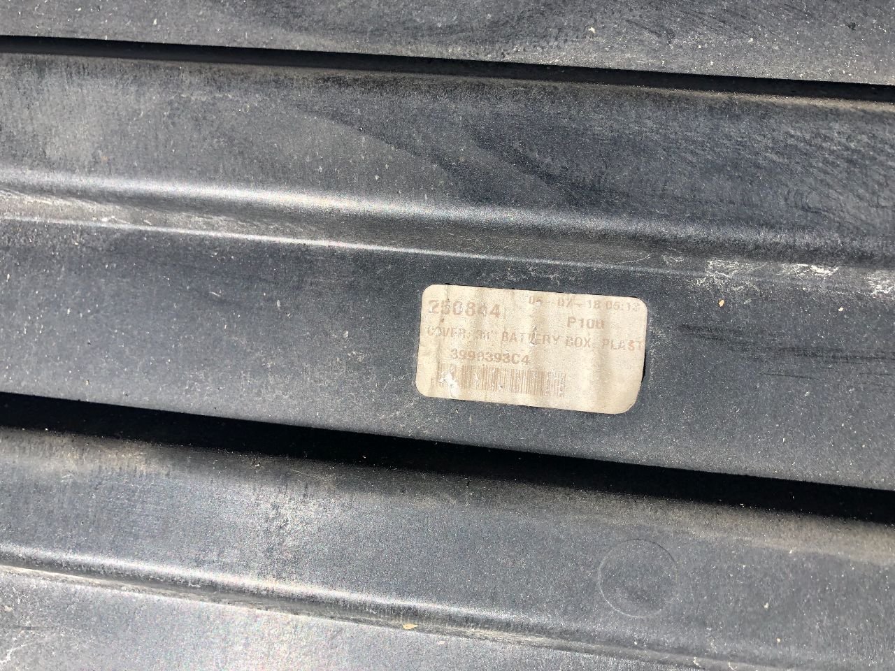 3999393C4 | International LT Battery Box Cover for Sale