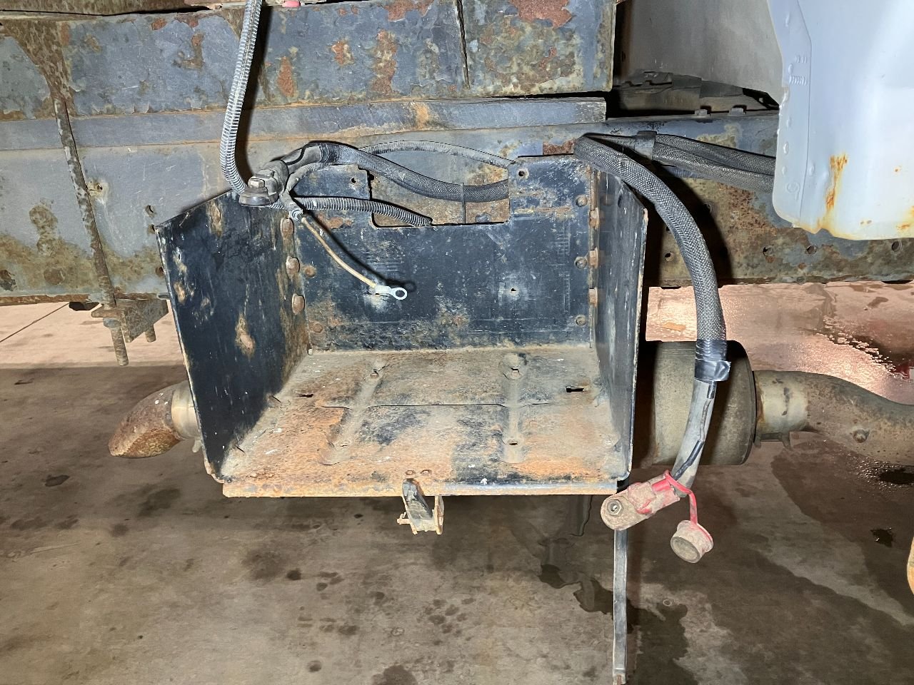 Ford F800 Battery Box for Sale