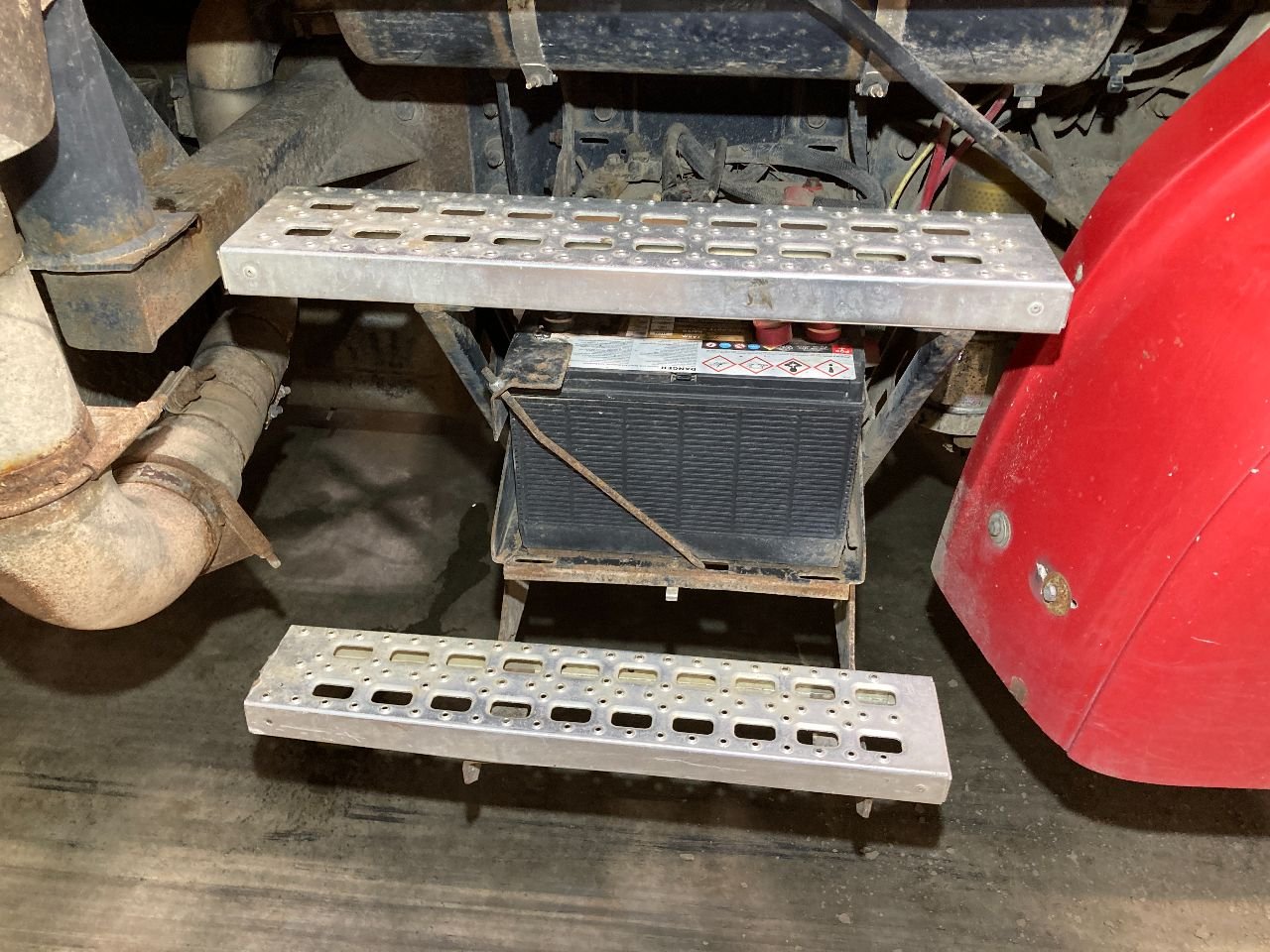 Sterling L8501 Battery Box for Sale