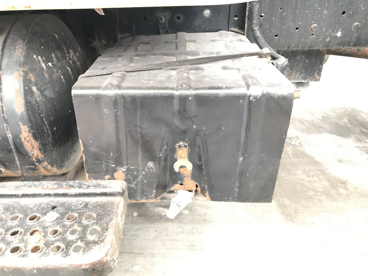 International S1900 Battery Box for Sale