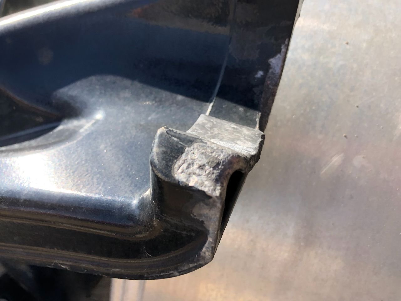 A35-1711R | Kenworth T680 Bracket, Skirt for Sale