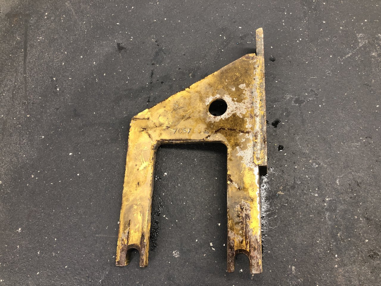 7C5788 | CAT 3406C Engine Bracket for Sale