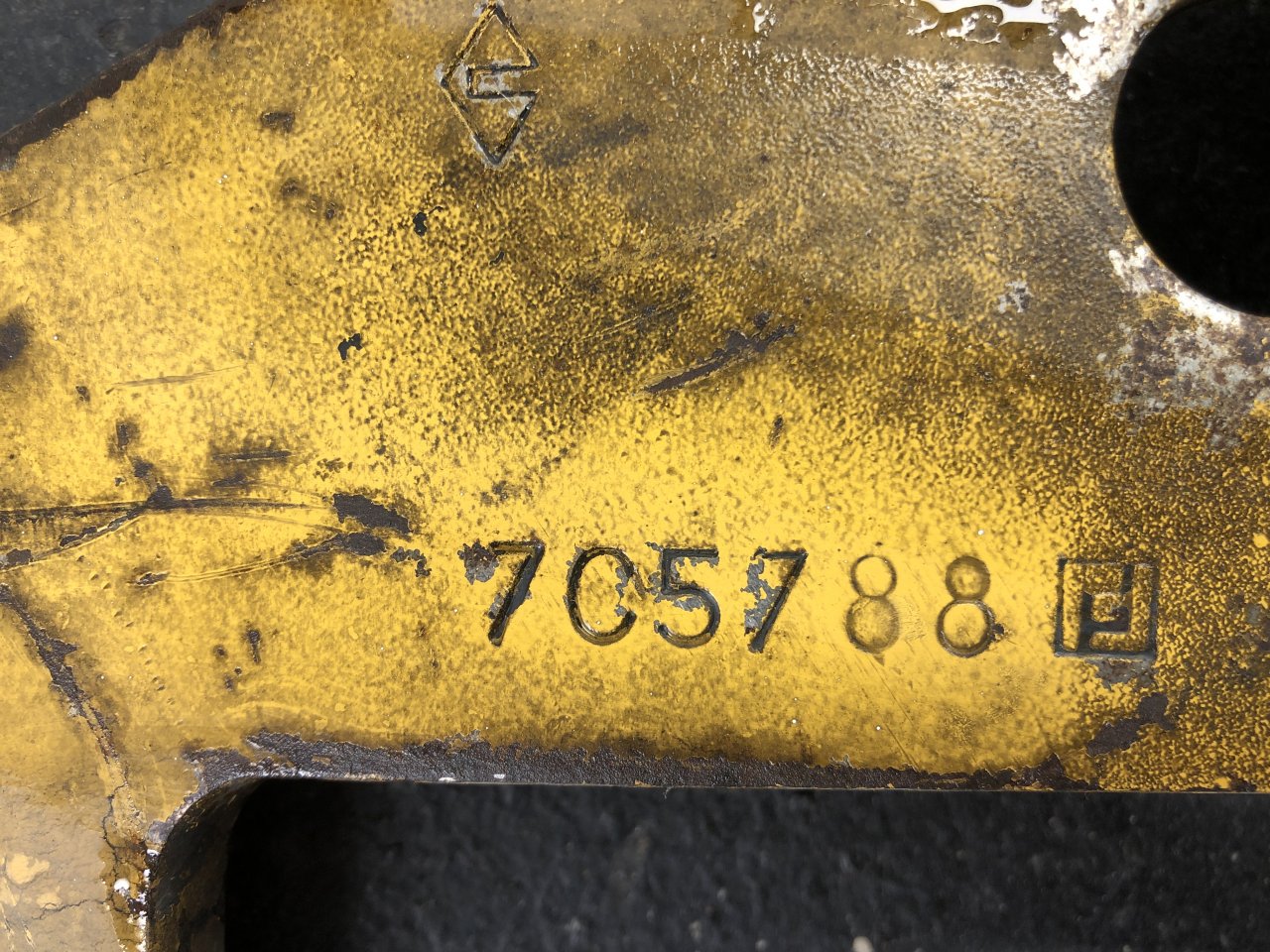 7C5788 | CAT 3406C Engine Bracket for Sale