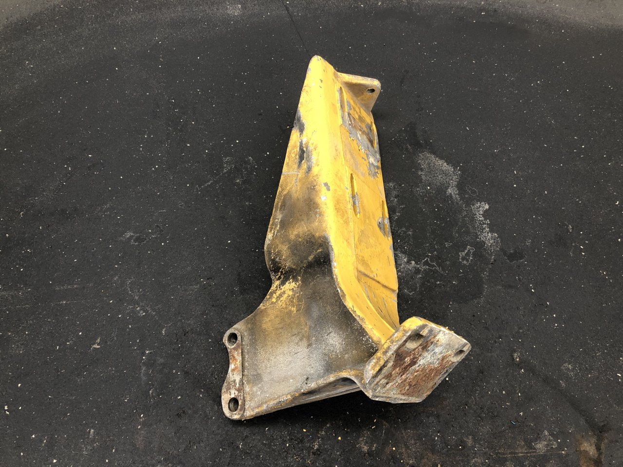 9N3243 | CAT 3406C Engine Bracket for Sale