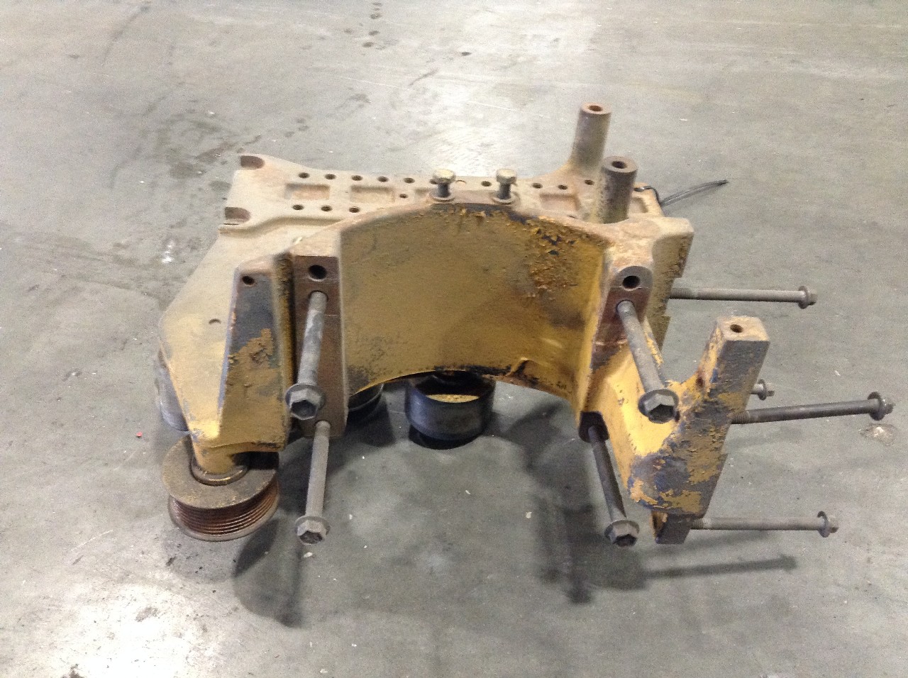 222-2899 | CAT C11 Engine Bracket for Sale