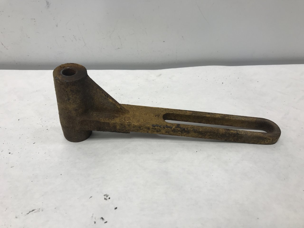 9Y-7572 | CAT C12 Engine Bracket for Sale