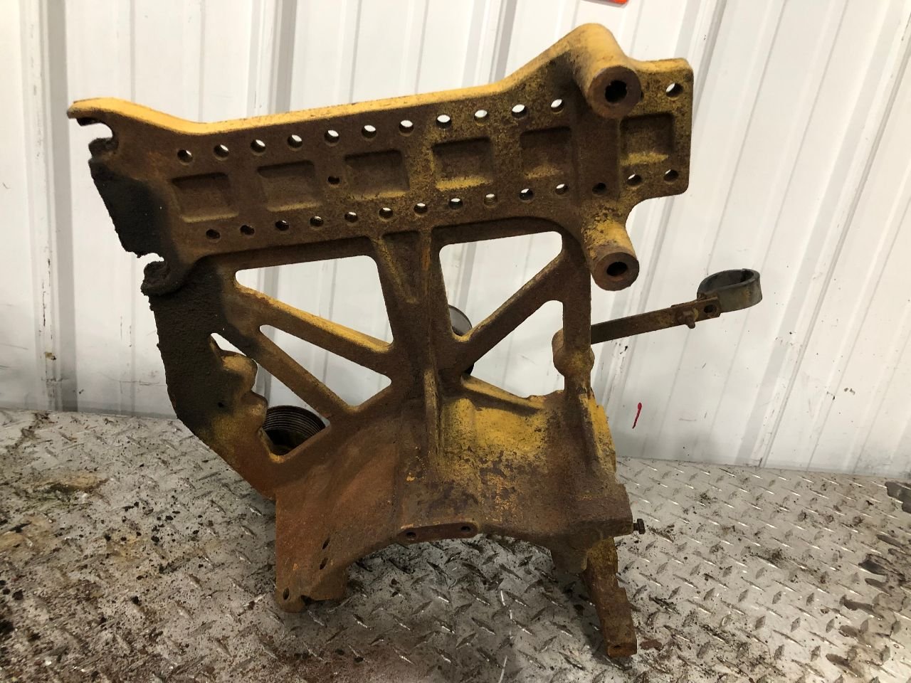 233-3150 | CAT C13 Engine Bracket for Sale