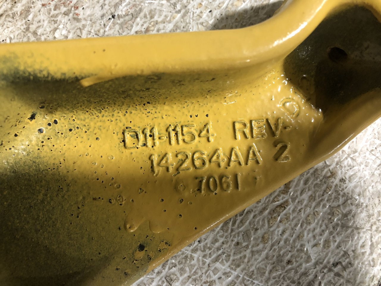 CAT C13 Engine Bracket for Sale