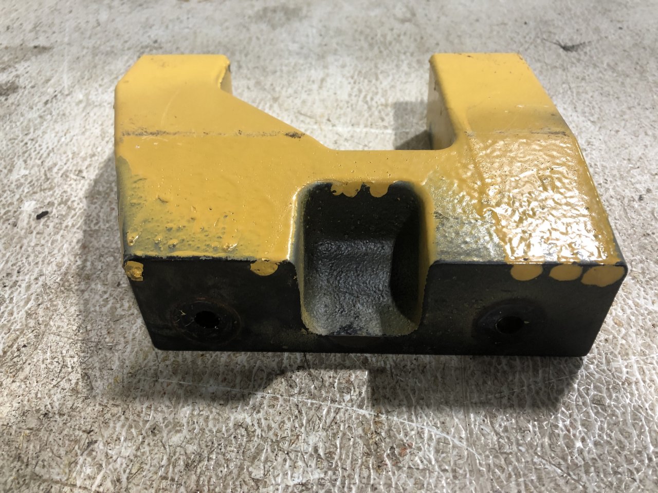CAT C13 Engine Bracket for Sale