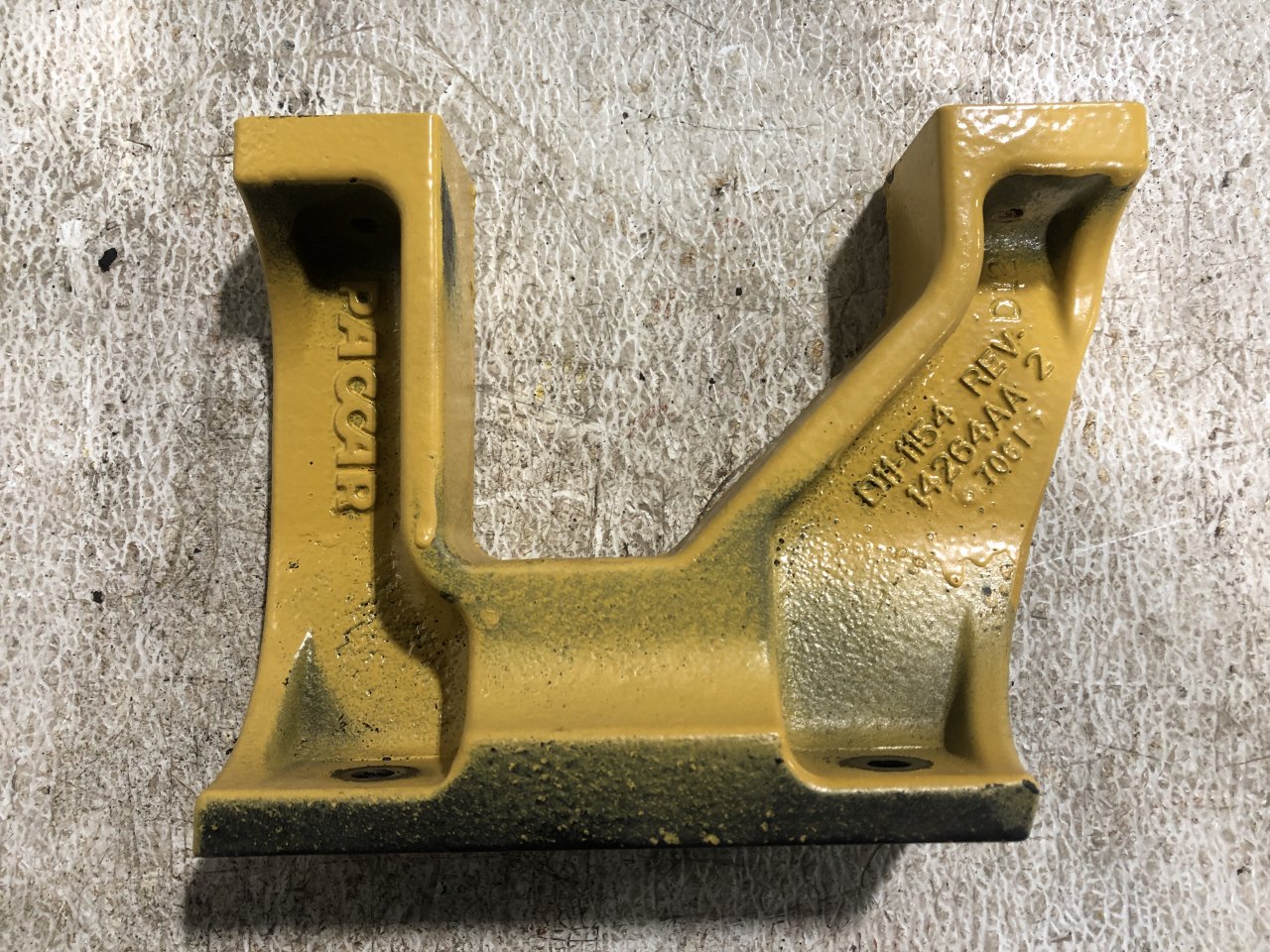 CAT C13 Engine Bracket for Sale