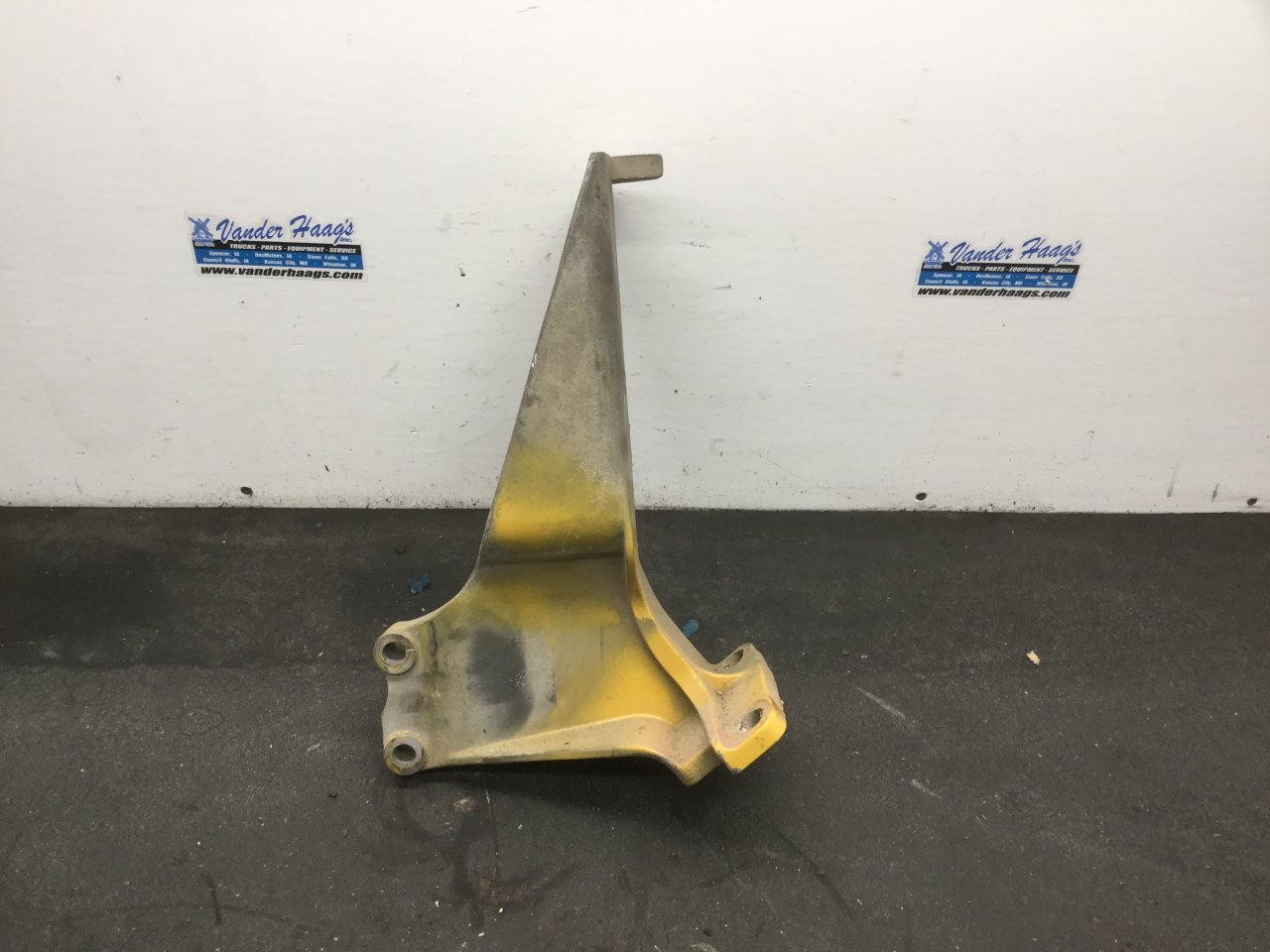 146-0193 | CAT C15 Engine Bracket for Sale